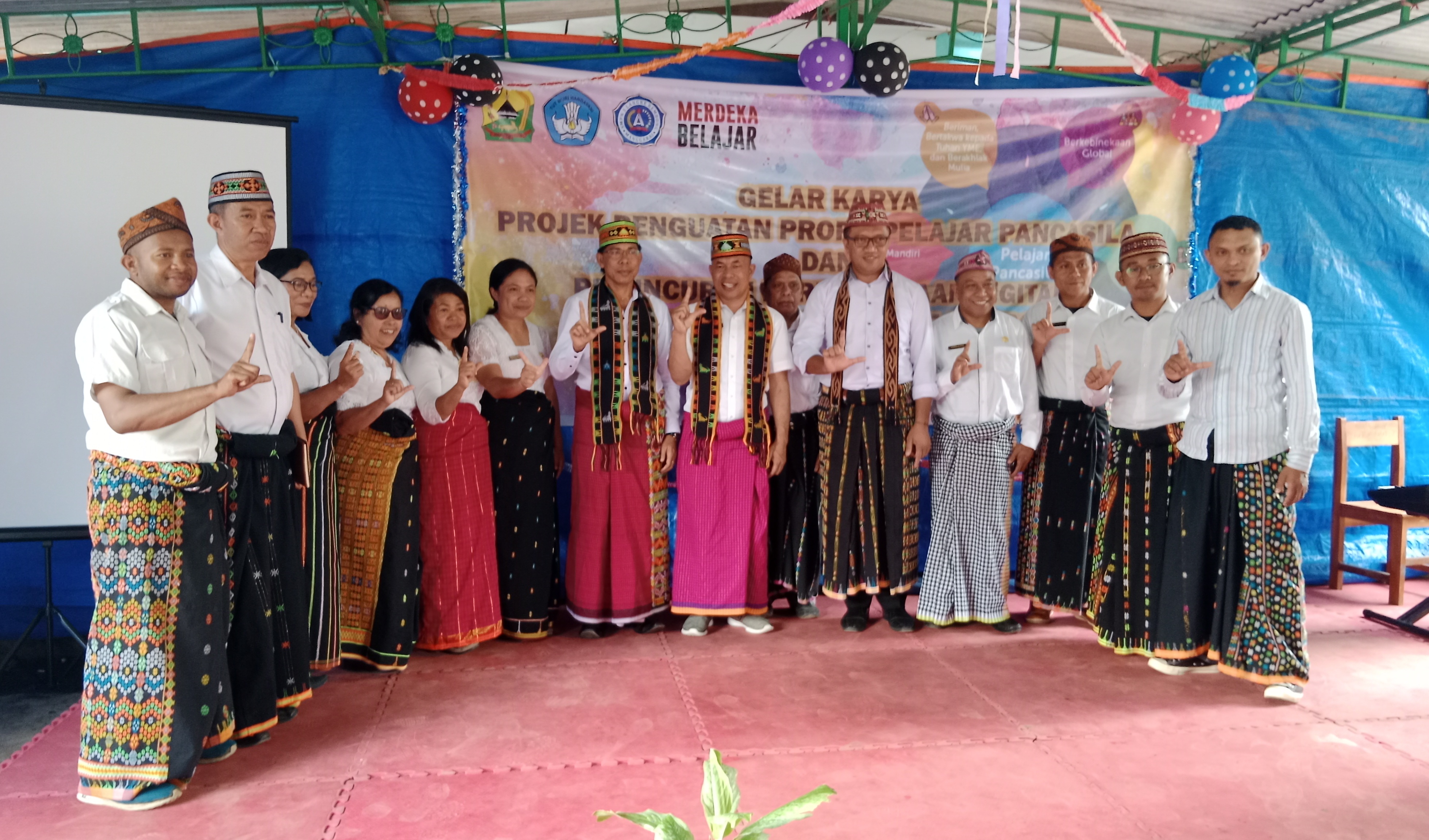 SMPN 1 Langke Rembong Gelar Karya Proyek Penguatan Profil Pelajar ...